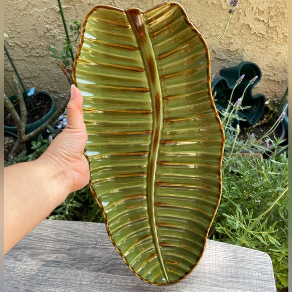Pottery Barn | Accents | Pottery Barn Green Leaf Decorative Tray | Poshmark
